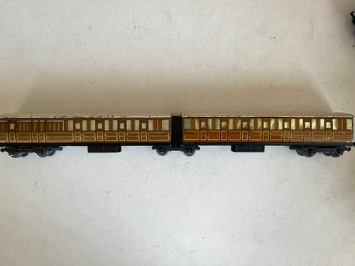 LNER TEAK ARTICULATED COACH SET | jwmodelrailways