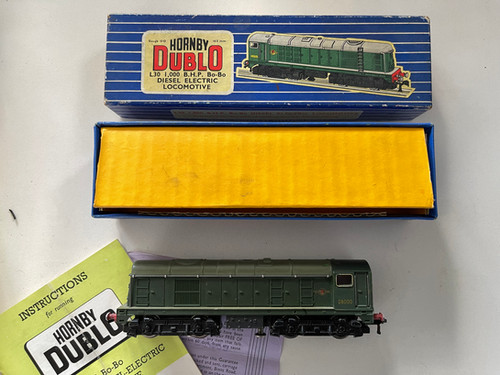 L.30 1,000 B.H.P. BO-BO DIESEL ELECTRIC LOCOMOTIVE D8000 | jwmodelrailways