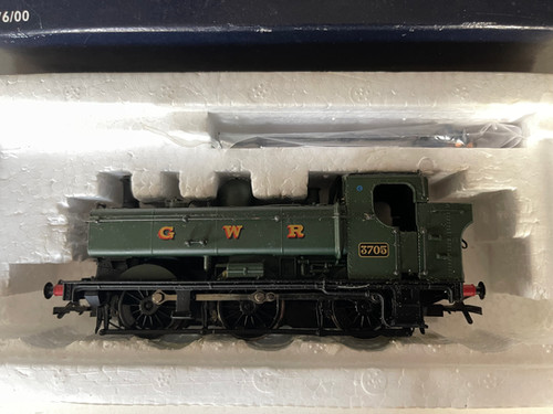 30-010 CLASS 8750 0-6-0 PANNIER TANK 3705 GWR GREEN | jwmodelrailways
