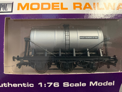 B709 - UNIGATE CREAMERIES 6 WHEEL MILK TANKER | jwmodelrailways