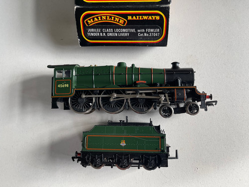 37047 B.R. JUBILEE CLASS LOCO 'MARS' 45698 WITH FOWLER TENDER ...