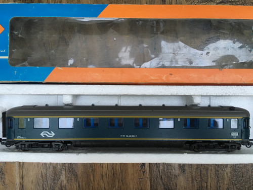 ROCO 4218A NS 1st CLASS PASSENGER COACH | jwmodelrailways