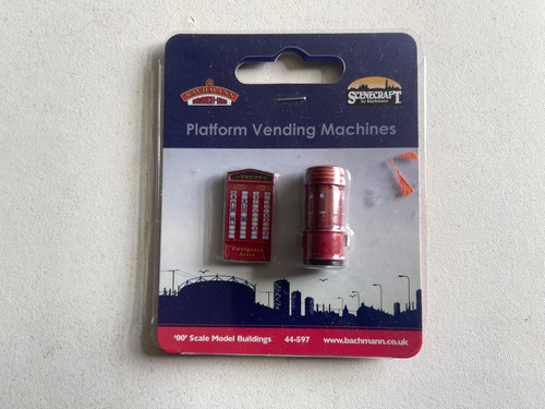 44-597 PLATFORM VENDING MACHINES | jwmodelrailways