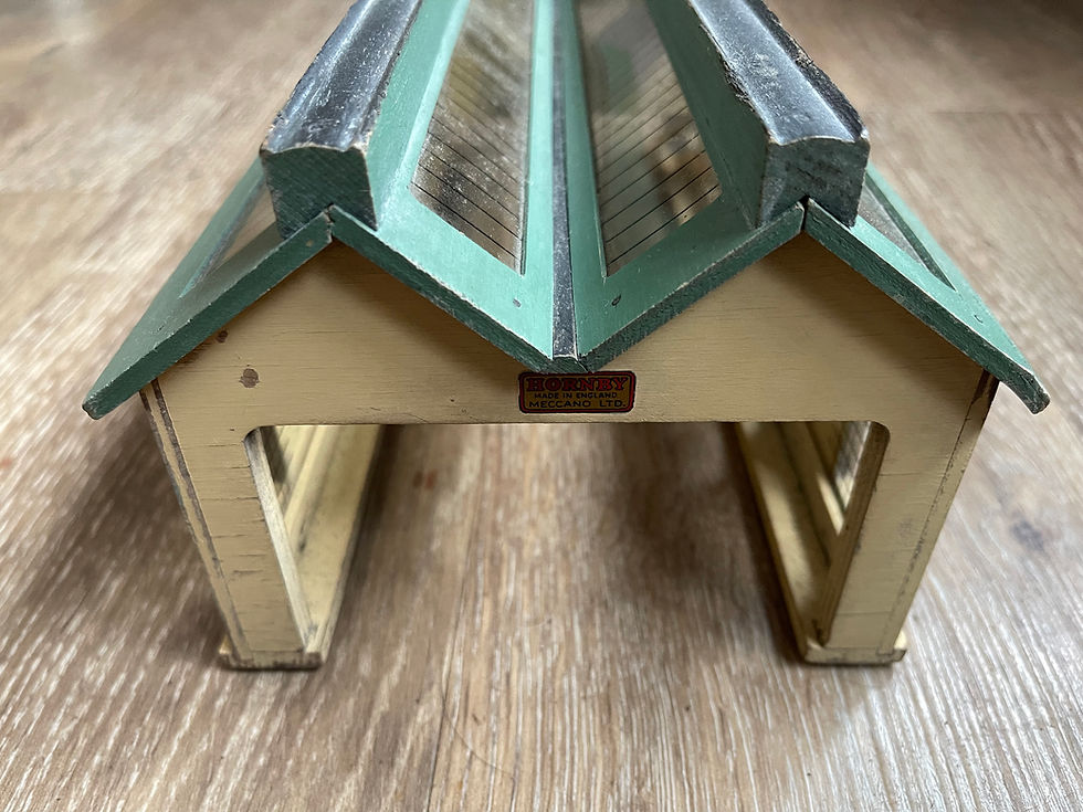 HORNBY PRE-WAR WOODEN ENGINE SHED | jwmodelrailways