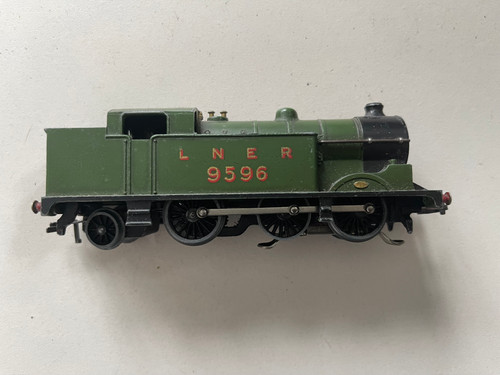 EDL7 0-6-2 LNER TANK LOCOMOTIVE 9596 | jwmodelrailways