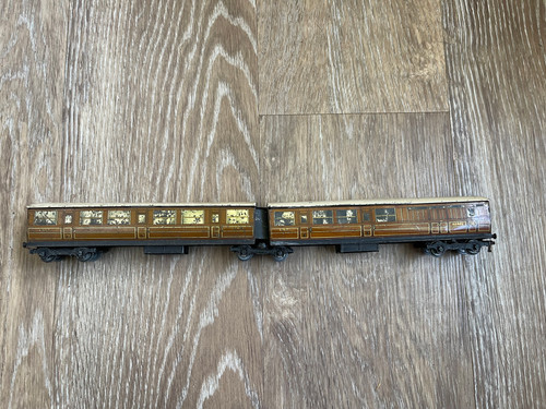 LNER TEAK ARTICULATED COACH SET | jwmodelrailways