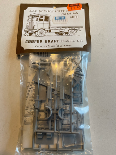 COOPER CRAFT 4001 A.E.C. MONARCH LORRY WITH FLAT BED BODY | jwmodelrailways