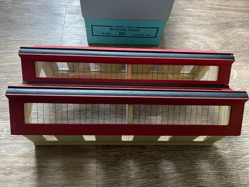 D415 HORNBY PRE-WAR WOODEN ENGINE SHED | jwmodelrailways