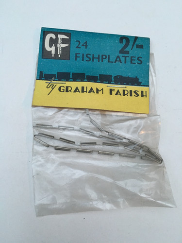 GF 24 FISHPLATES (METAL) | jwmodelrailways