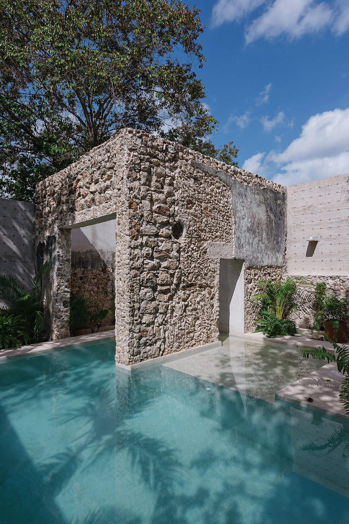 Casa Sol, an oasis in Merida's downtown by Workshop Architects