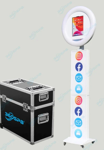 Vertical Photo Booth | Royalty Events and