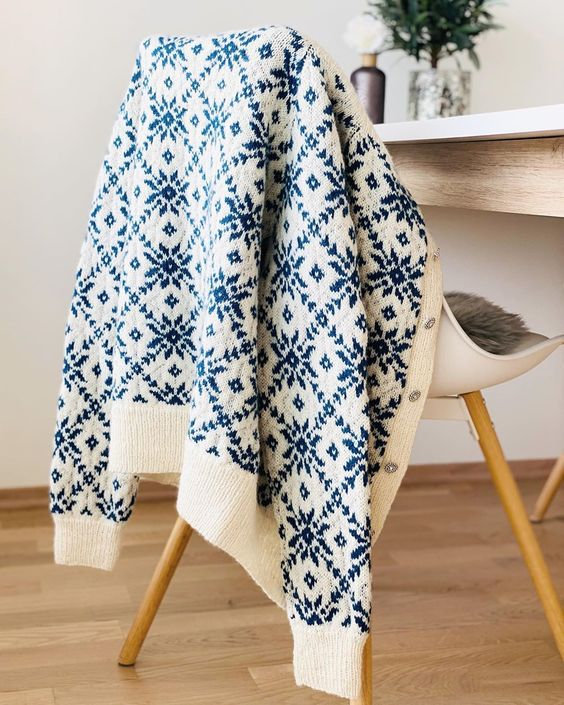 Kofte Course 2 - Weekly Update + Professional Edging + Knitting the Sleeves