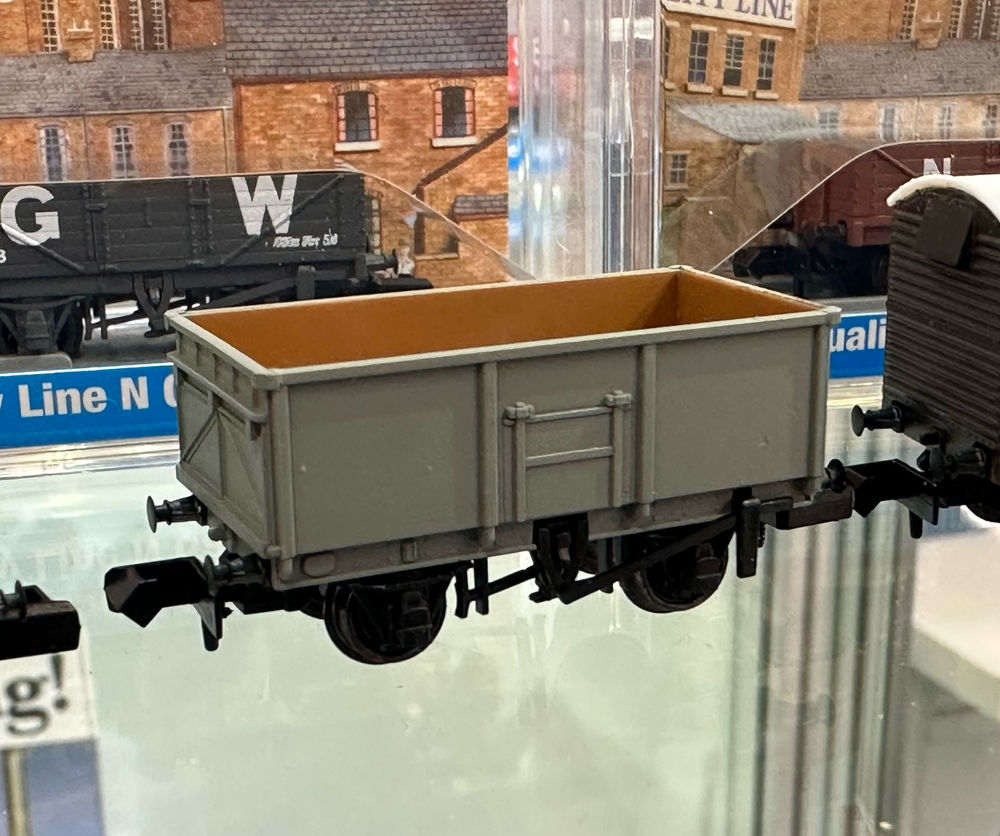 New PECO N Gauge ‘Quailty Line’ wagons