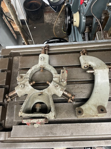 COLCHESTER STUDENT 6 INCH FIXED & TRAVELLING STEADIES | traceymachinery