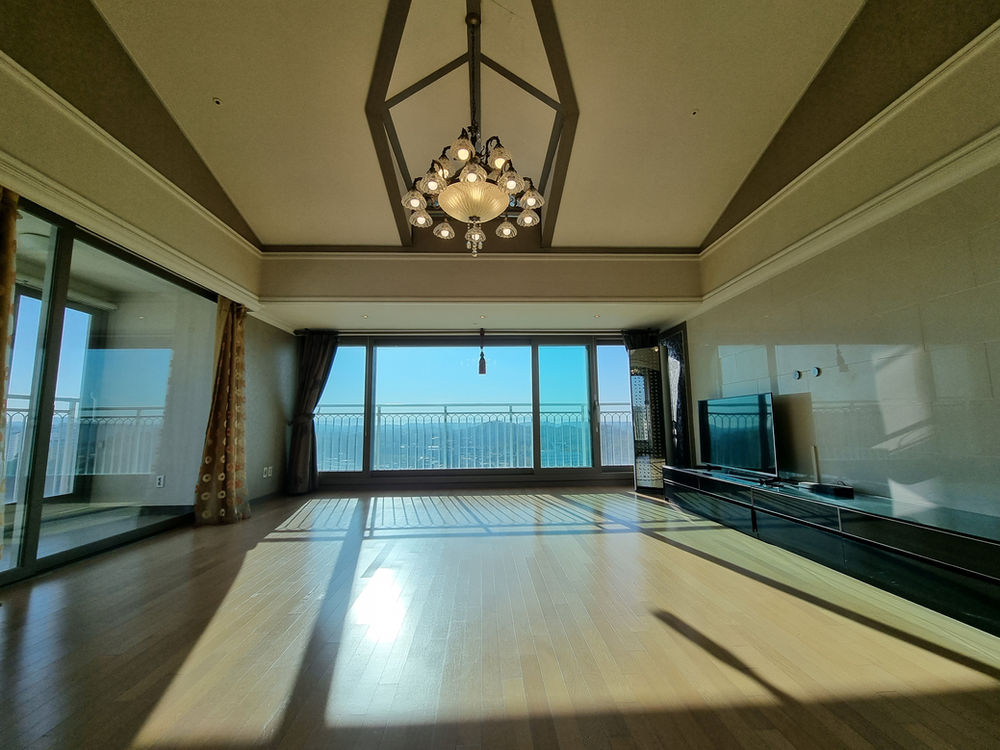 Osan Airbase off base apartment Lotte Castle