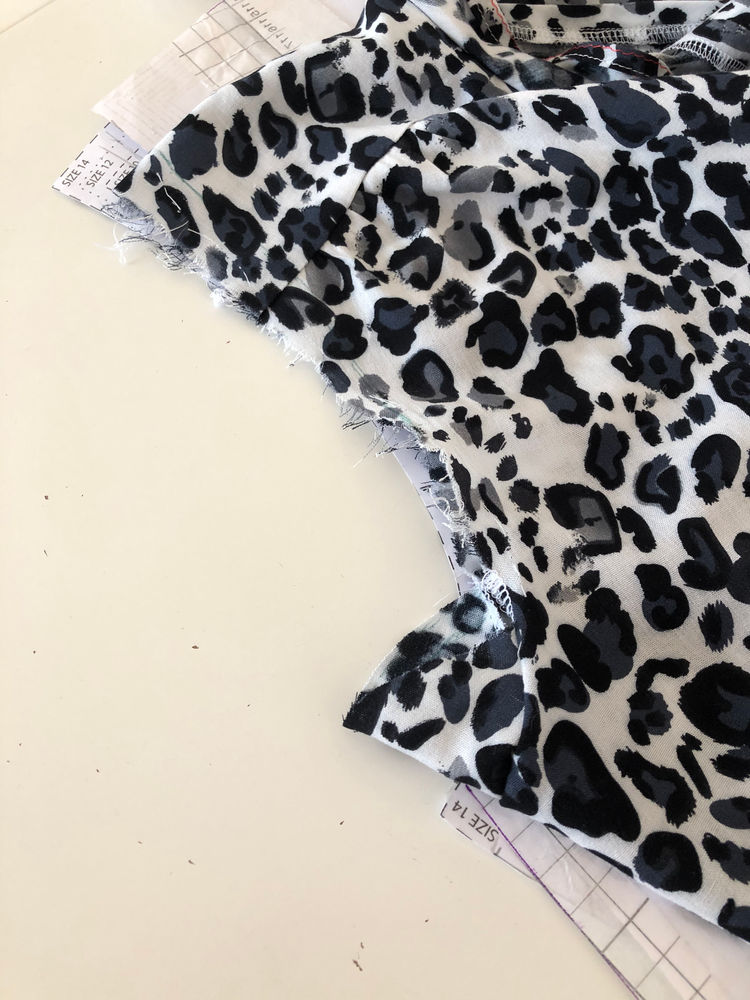 How to ... sew underarm (sleeve) gusset