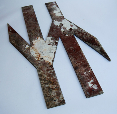 BR double arrow emblem Ex 86210