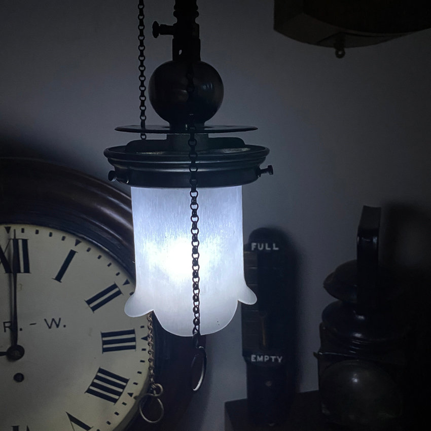 Waiting Room Sugg Gas Light