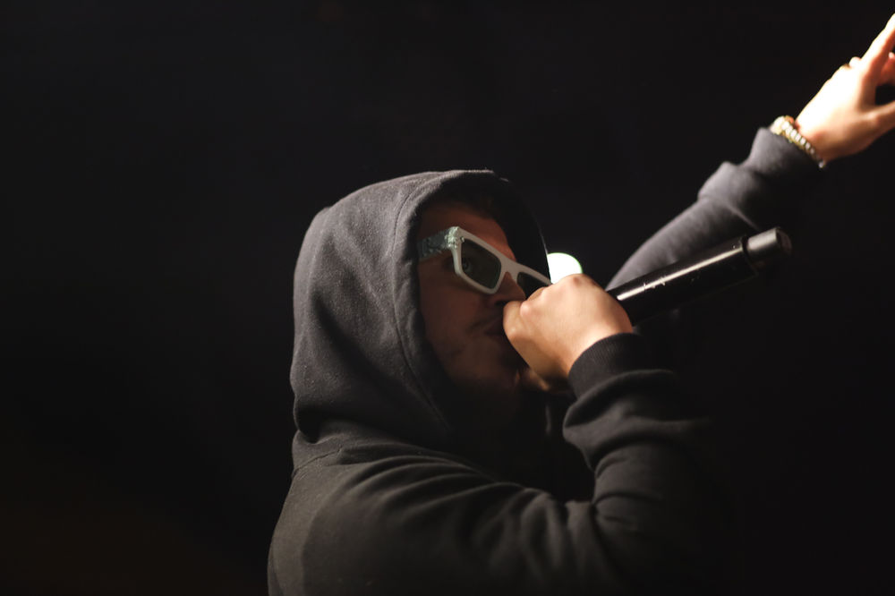 HAMZA performed the show on March 6, 2020 in Paris for a big student party!