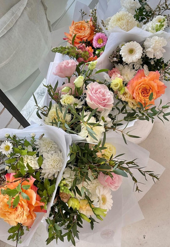 Fresh Flower Posy | Wild Cosmo Flowers