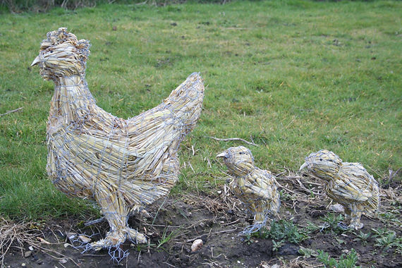 Straw Hen and Straw Chicks | The Straw Store