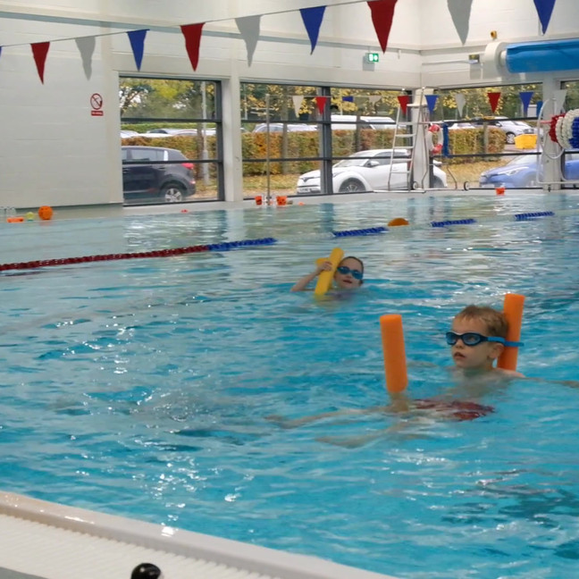 Swimming lessons Falkirk | SwimVibe | Scotland