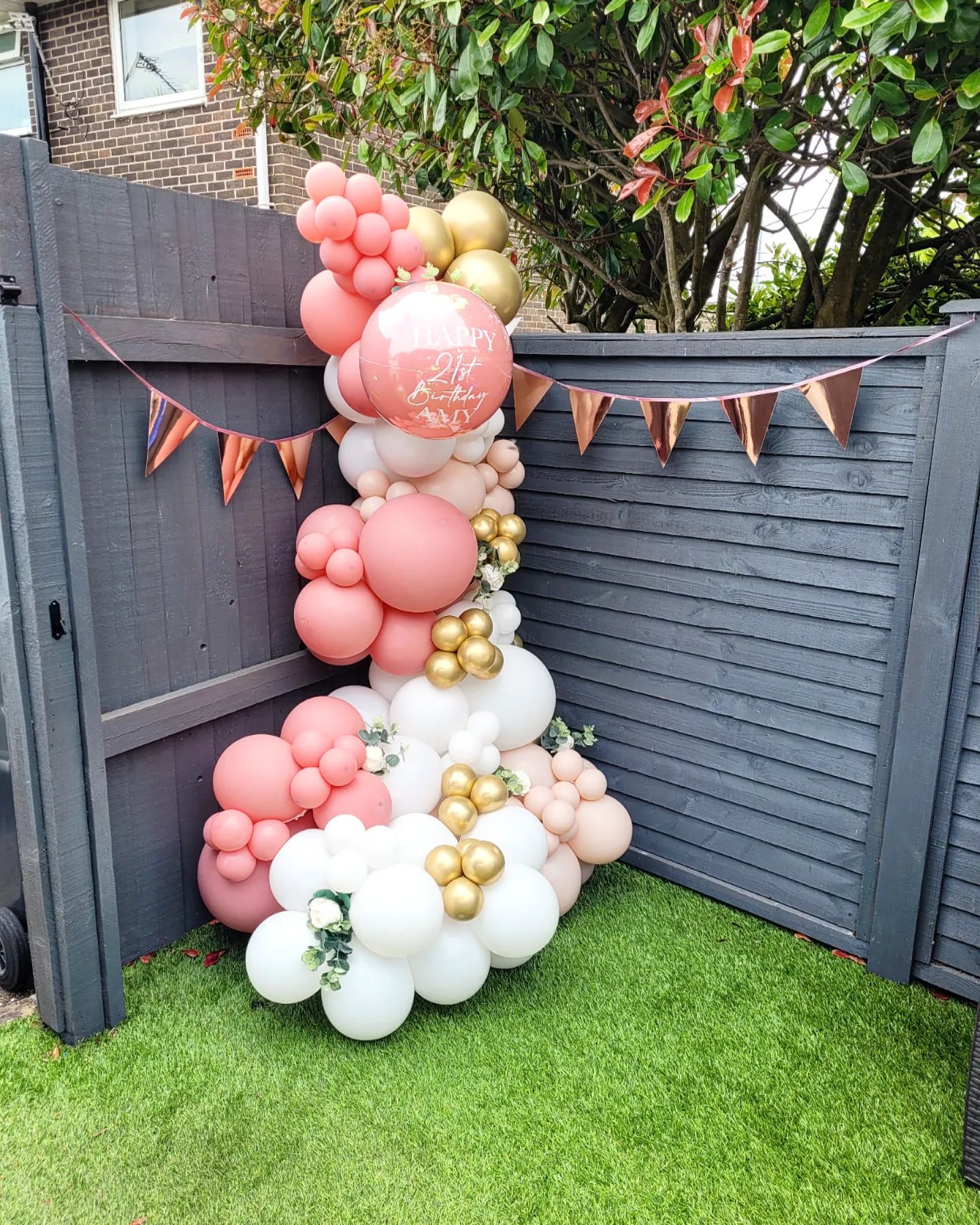 Freestanding Balloon Displays | My Site