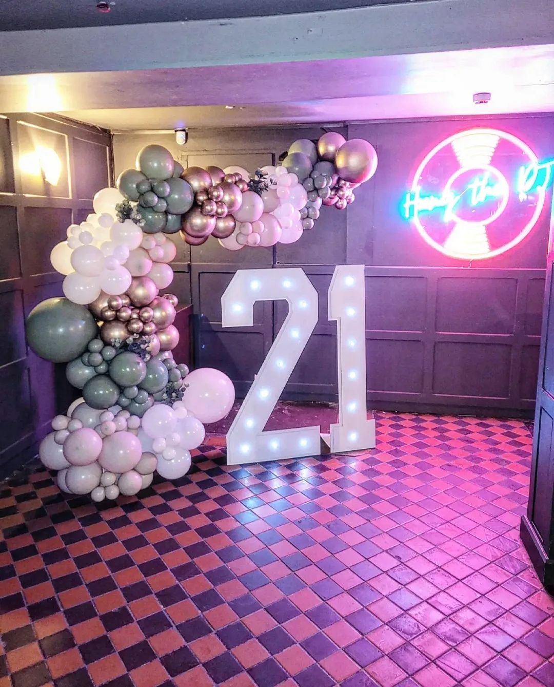 Freestanding Balloon Displays | My Site
