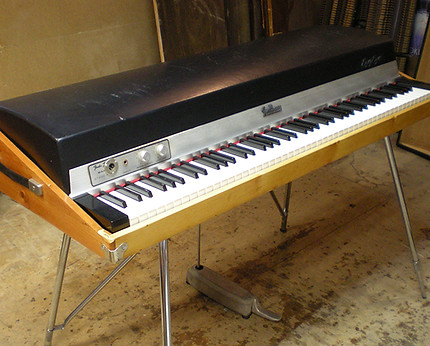 Keyboard Repair: Rhodes | Man About Tune