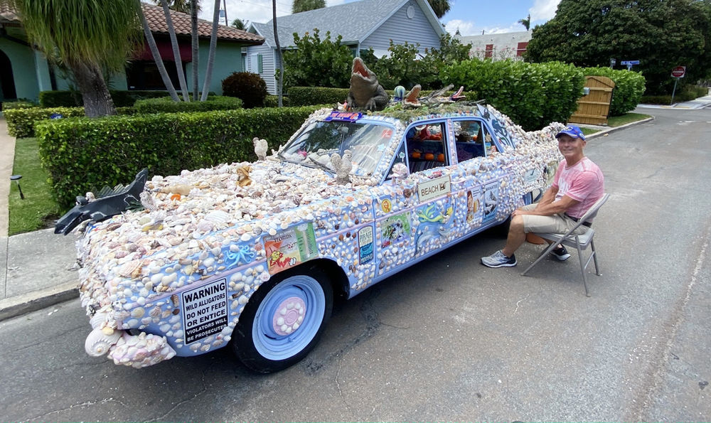 SHELL ON WHEELS: Florida Man shellacks classic car with seashells from ...