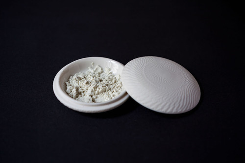 Powder Perfume in Porcelain Case | Natural RYOKO