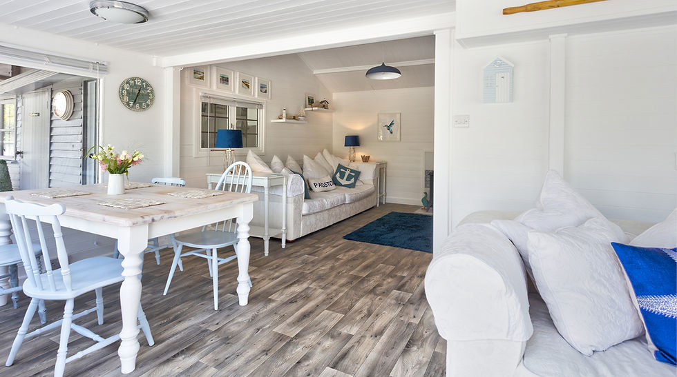 FEATURES | The Lake House at Cudworth Manor, Newdigate, Surrey UK