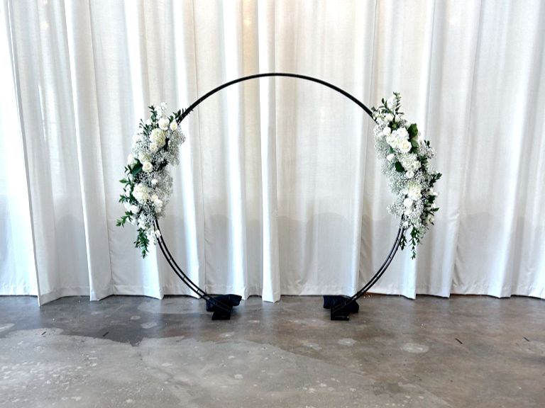 Black Circle Arbor | SIPS Rentals