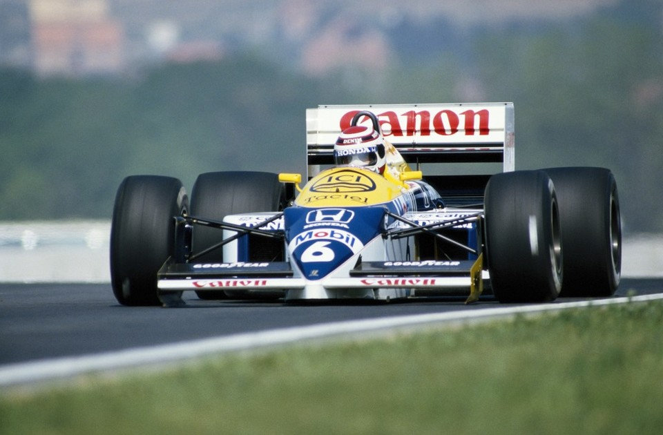 Williams FW11B
