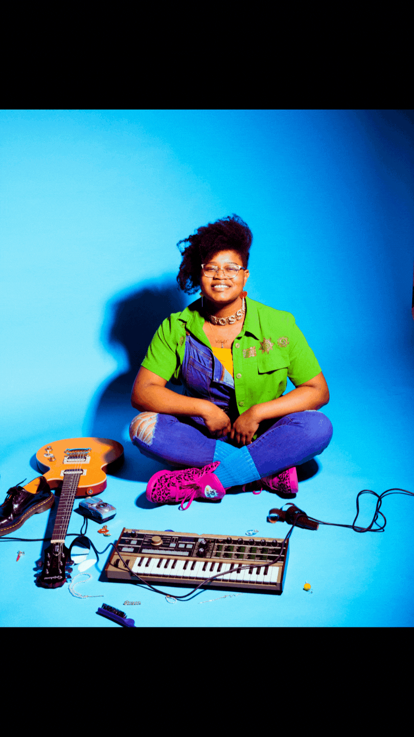 Bio | Nikayla and The phuNk