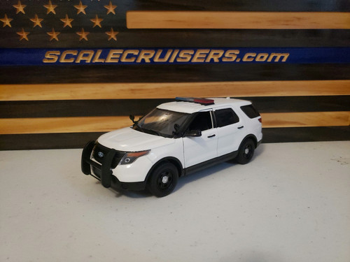 DYO 2013 Ford Explorer | Scale Cruisers
