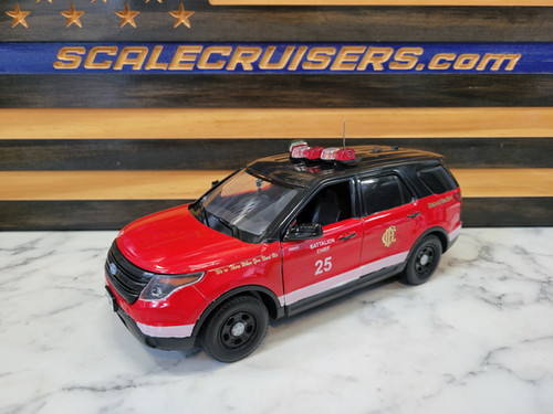 2015 Chicago Fire Department Ford Explorer | Scale Cruisers