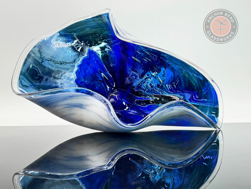 Shell Bowl / Blue Luster | anchor