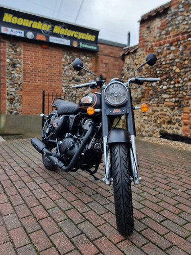 Royal Enfield Bullet 350cc (Black & Gold) | Moonraker Motorcycle