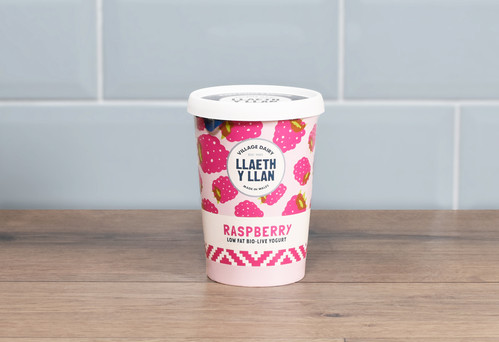 VILLAGE DAIRY LLAETH Y LLAN RASPBERRY YOGURT 450g | Cotteswold Dairy