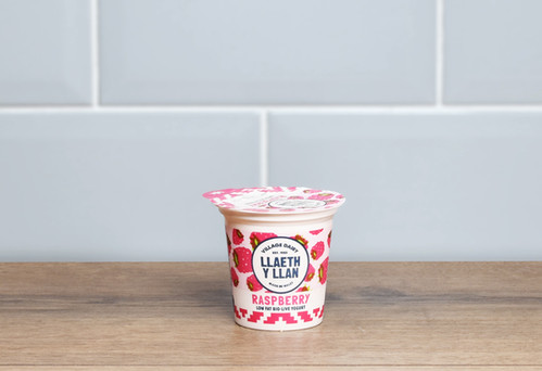 VILLAGE DAIRY LLAETH Y LLAN RASPBERRY YOGURT 125g | Cotteswold Dairy