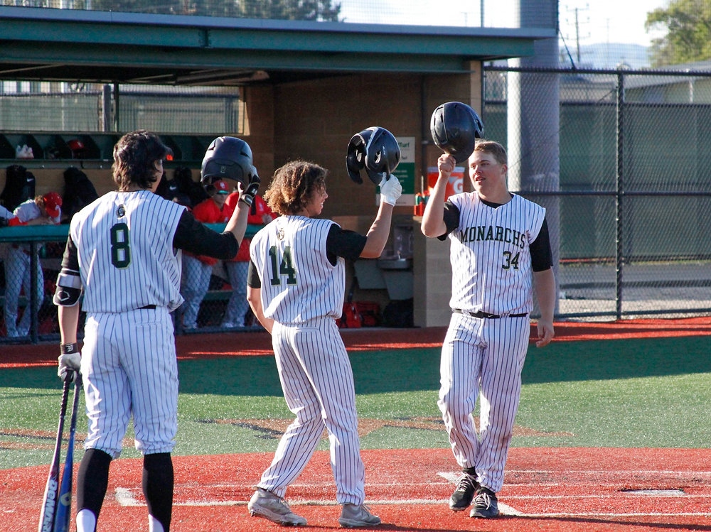 Monarchs bring the thunder