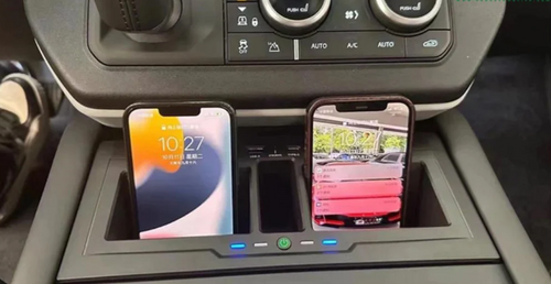 DUAL WIRELESS CHARGING DOCK - FITS DEFENDER 2020+ | Black Fox