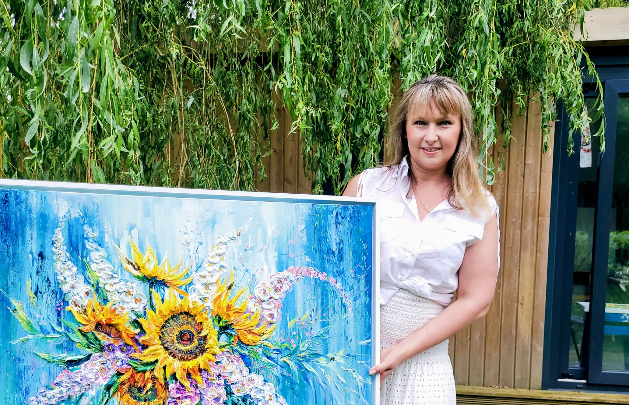 Yulia Lisle, floral oil paintings, artist | textured oil painting on canvas