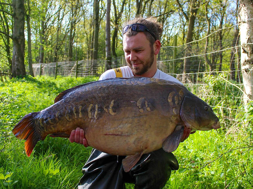Ecton Lakes Fishery - Nene Valley Carp Fishing. Earls Barton, Northampton
