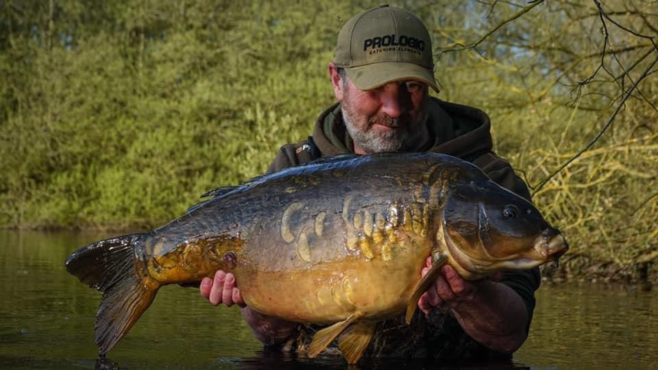 Ecton Lakes Fishery - Nene Valley Carp Fishing. Earls Barton, Northampton