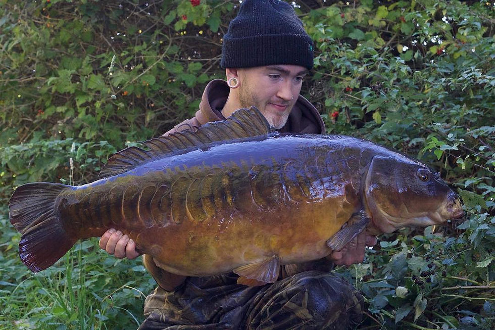 Ecton Lakes Fishery - Nene Valley Carp Fishing. Earls Barton, Northampton
