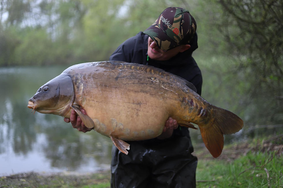 Ecton Lakes Fishery - Nene Valley Carp Fishing. Earls Barton, Northampton