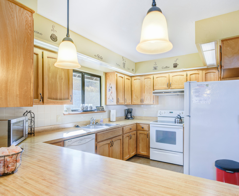 The Lodge | Prescott Pines Inn | Prescott Cabins | Bed and Breakfast ...