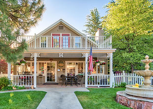 VINO Wine Bar at Prescott Pines Inn